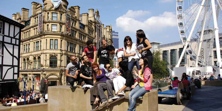 8 of the most important reasons To Study in Manchester